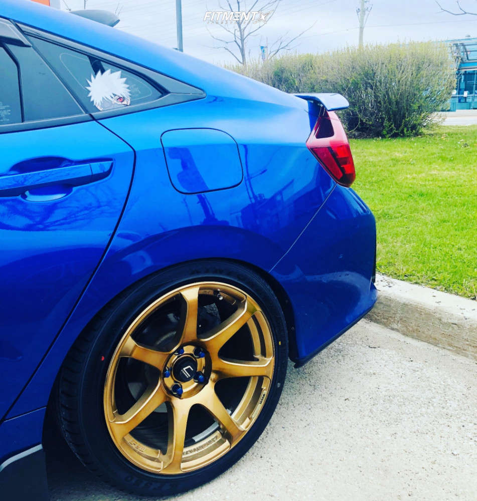 2019 Honda Civic Si with 18x9 Cosmis Racing Mr7 and Kinforest 245x40 on ...