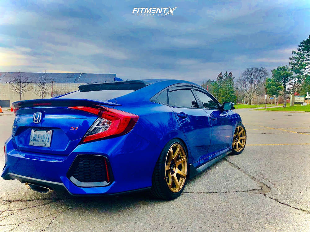 2019 Honda Civic Si with 18x9 Cosmis Racing Mr7 and Kinforest 245x40 on ...