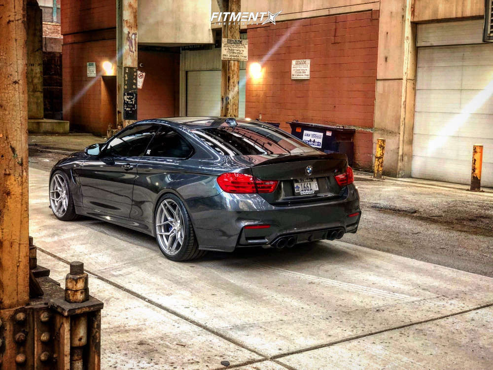 2016 BMW M4 Base with 20x10 Rohana Rfx11 and Michelin 275x30 on ...