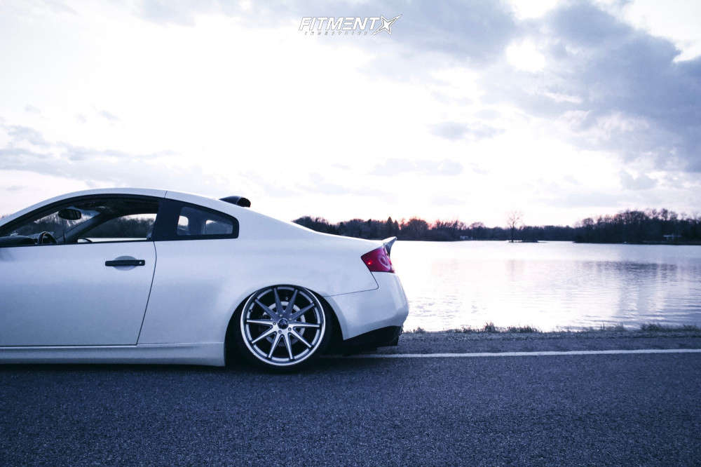2005 INFINITI G35 Base with 20x9.5 Rohana Rc10 and Achilles 235x30 on ...