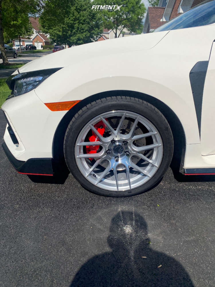 2018 Honda Civic Type R with 18x9.5 Aodhan AH-X and Continental 265x35 ...