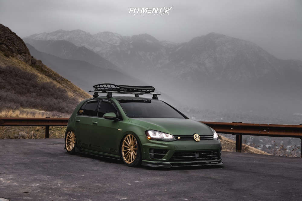 2017 Volkswagen Golf R Base with 19x8.5 Alzor 084 and Pirelli 235x35 on ...