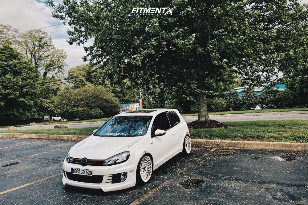 2013 Volkswagen GTI Base with 18x9 Avant Garde M540 and Michelin 225x40 ...