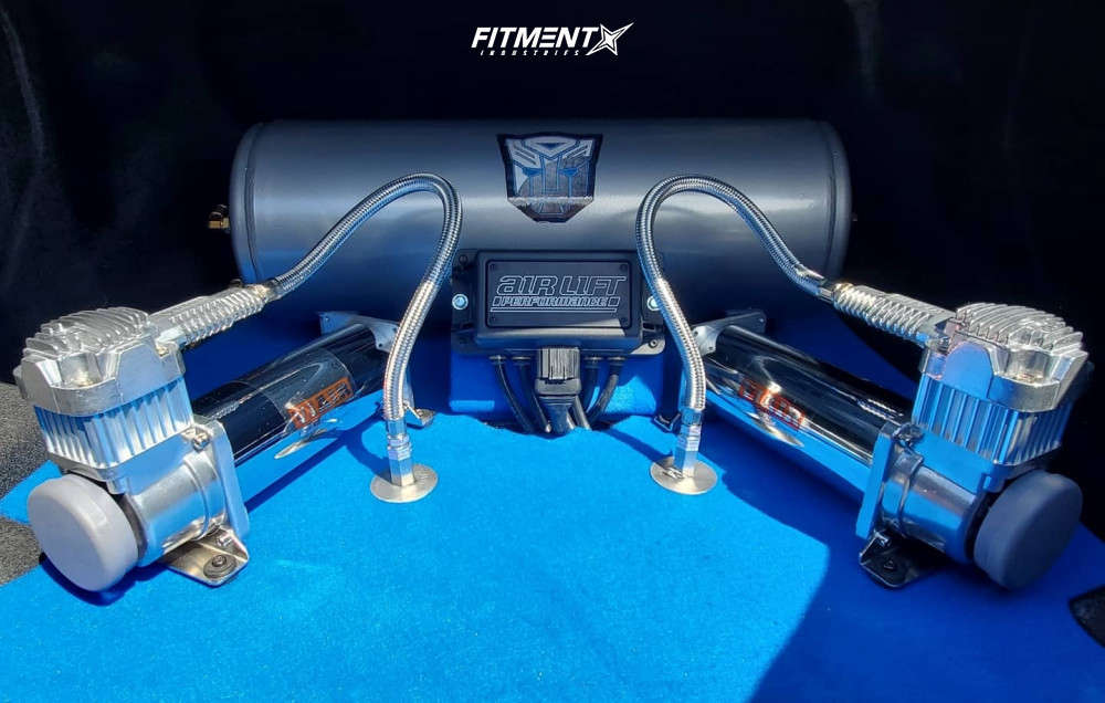 2017 Chevrolet Camaro SS with 20x10 Stance SF08 and Pirelli 285x30 on ...