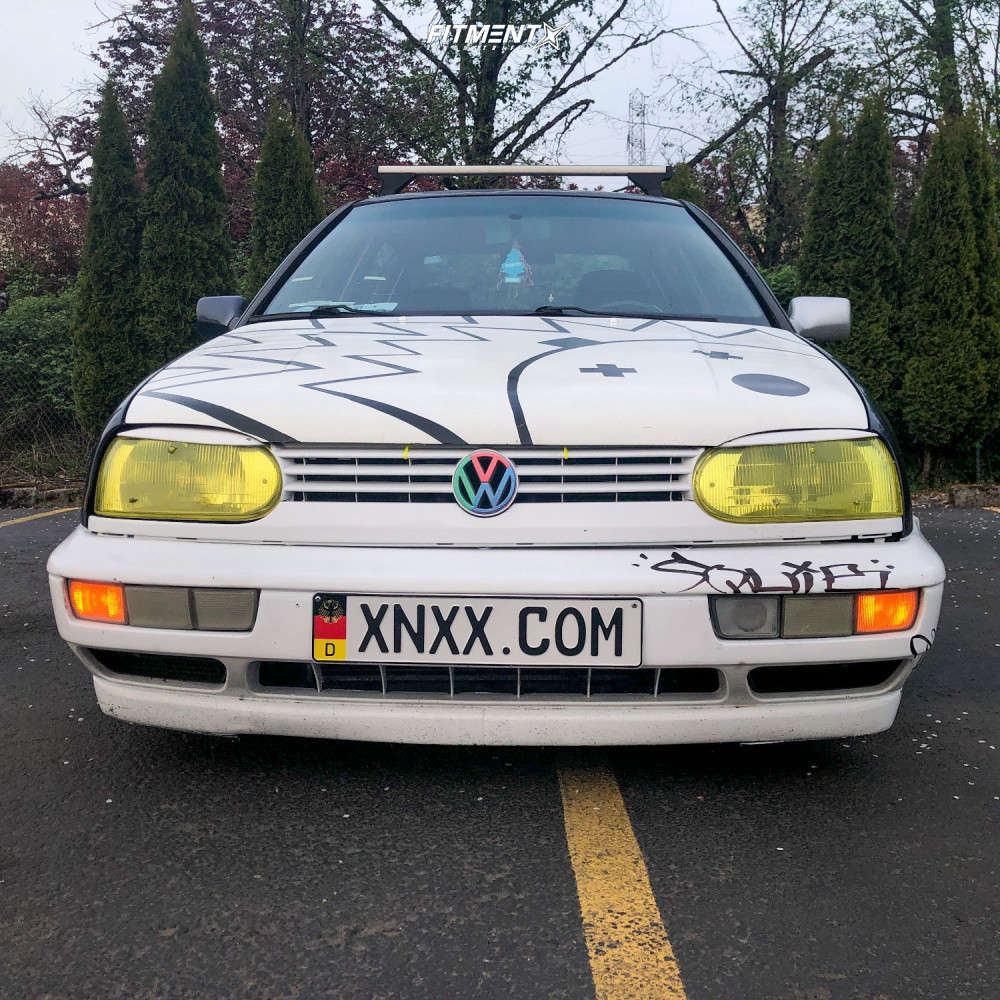 1998 Volkswagen Jetta GLX with 16x8 ESM 009r and Federal 195x45 on ...