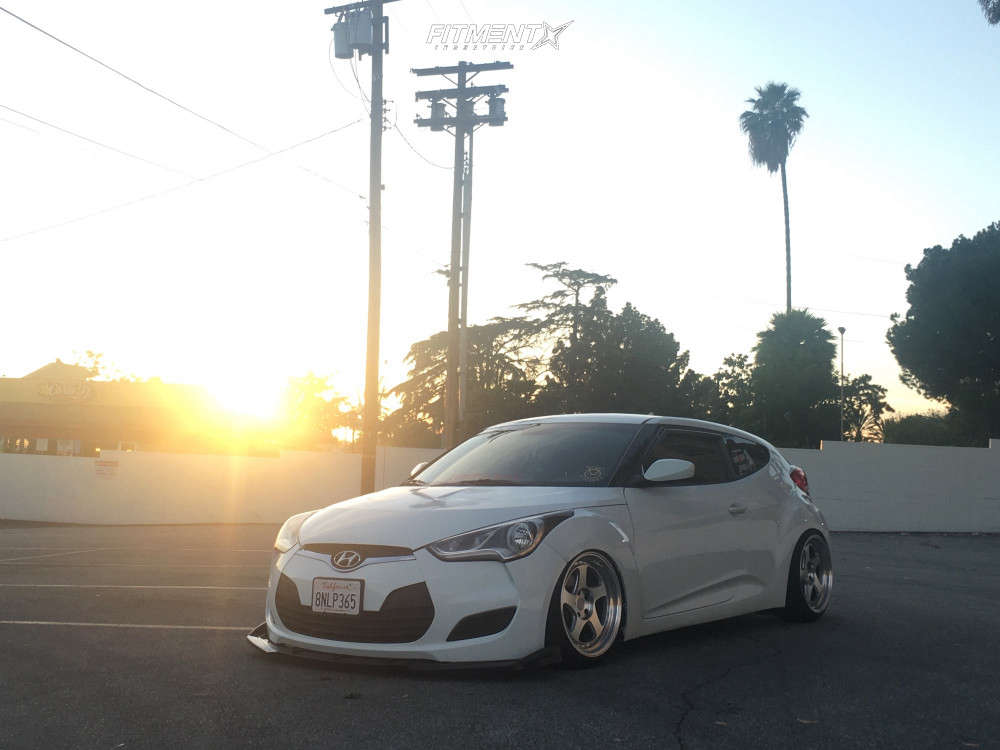 2016 Hyundai Veloster Base with 18x9.5 Aodhan Ah01 and Lionhart 215x30 ...