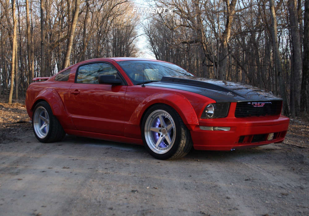 2005 Ford Mustang GT 2dr Coupe (4.6L 8cyl 5M) with 19x9.5 Aodhan Ds05 ...