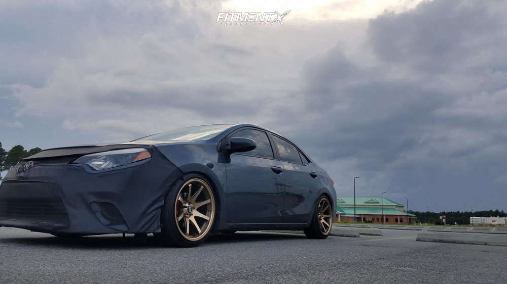 2015 Toyota Corolla L with 18x9 STR 903 and Ohtsu 225x40 on Air ...