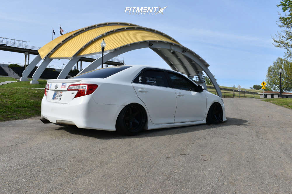 2012 Toyota Camry SE with 18x10.5 Aodhan DS06 and Black Lion 225x40 on ...