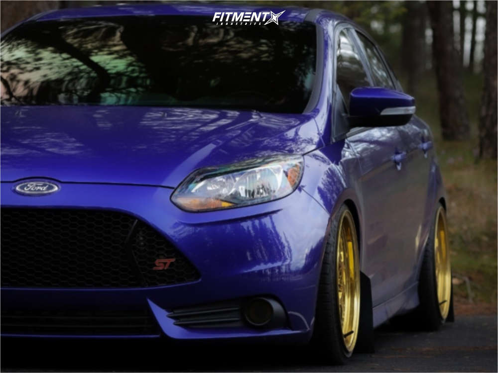 2014 Ford Focus ST with 18x8.5 Aodhan Ds01 and Falken 215x35 on ...