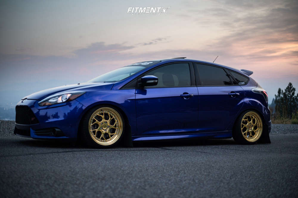 2014 Ford Focus ST with 18x8.5 Aodhan Ds01 and Falken 215x35 on ...