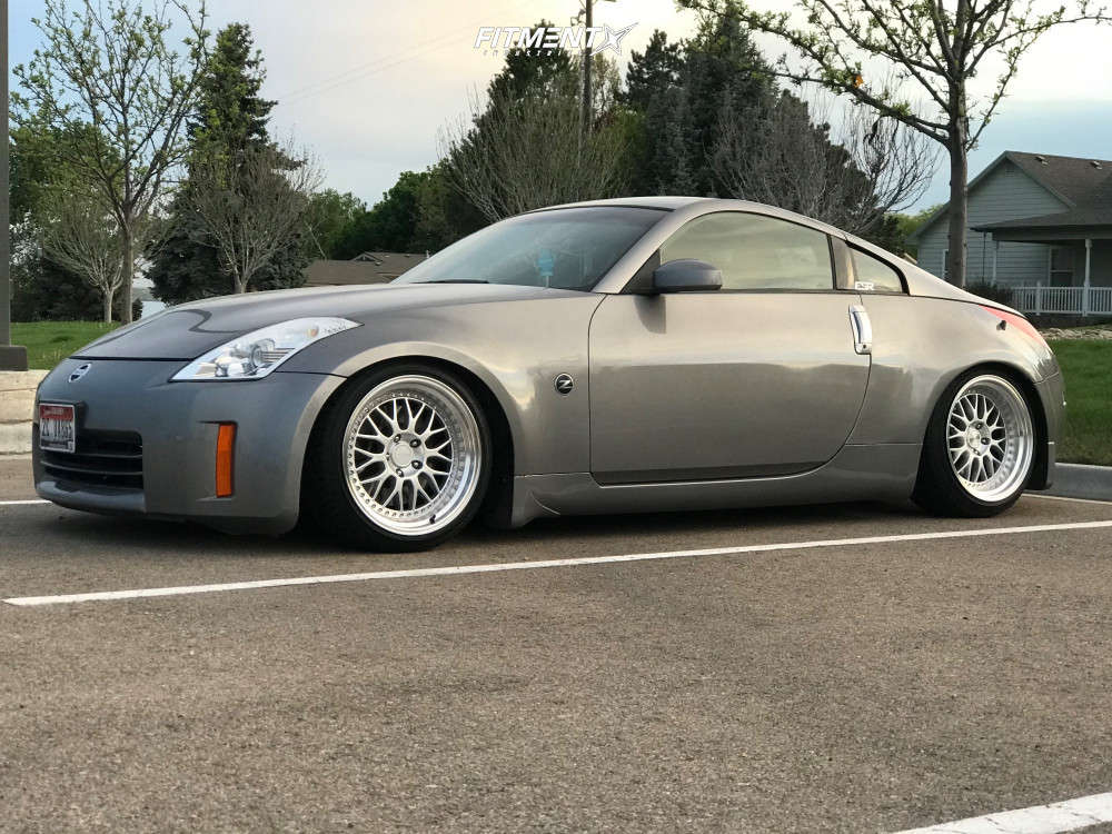 2008 Nissan 350Z Base with 18x9.5 ESR Sr01 and Accelera 225x45 on ...