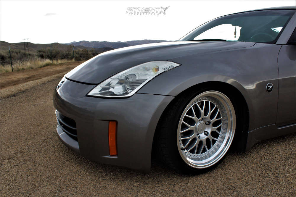 2008 Nissan 350Z Base with 18x9.5 ESR Sr01 and Accelera 225x45 on ...