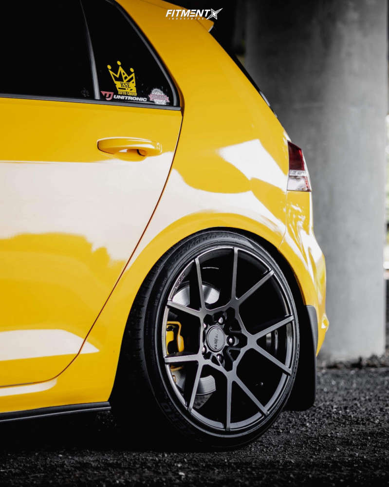 2017 Volkswagen GTI SE with 18x8.5 Rotiform Kps and Pirelli 235x35 on Coilovers | 1078769 ...