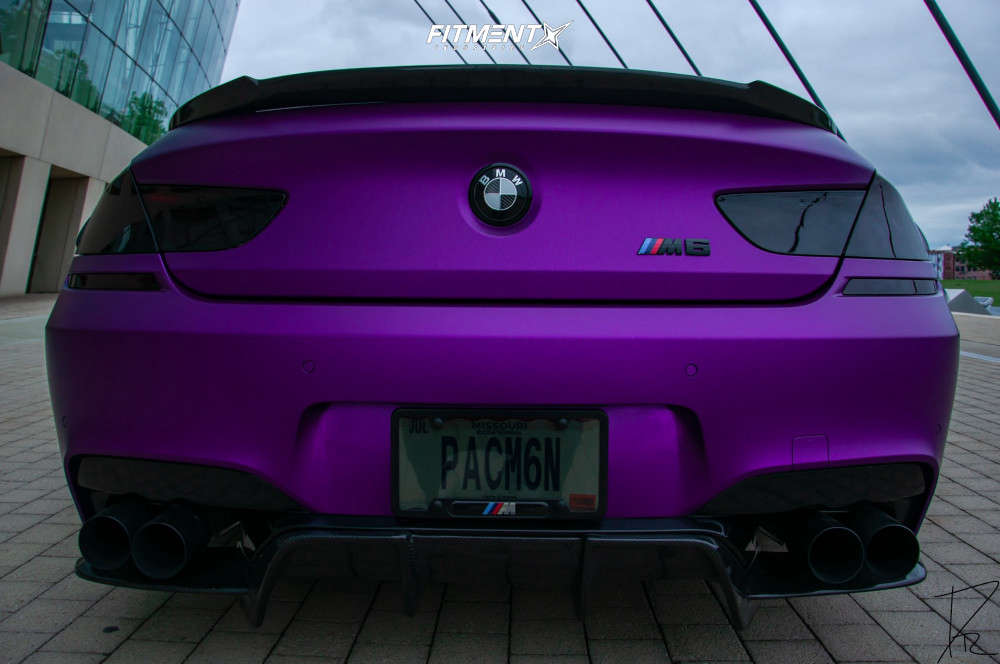 2015 BMW M6 Gran Coupe Base with 21x9.5 ADV.1 ADV05 and Michelin 275x30 ...