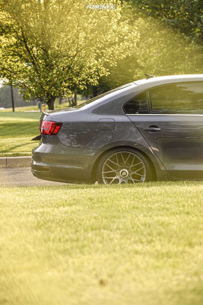 2017 Volkswagen Jetta GLI SEL with 18x8.5 Rotiform Rse and Hankook ...