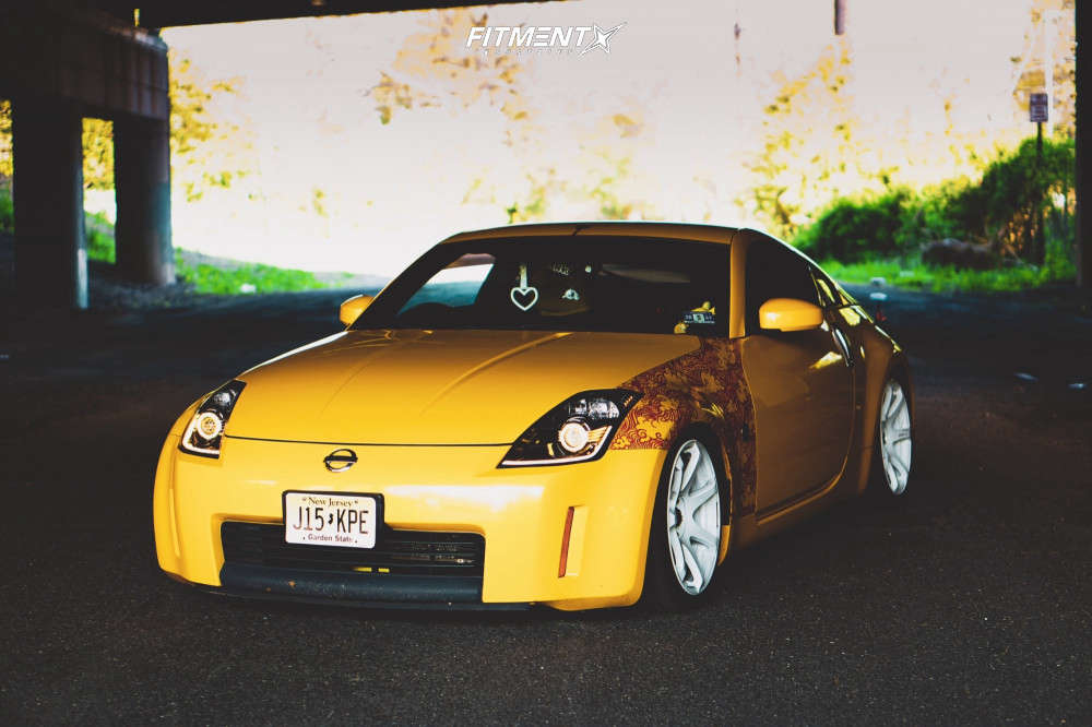 2005 Nissan 350Z Enthusiast with 18x9 Cosmis Racing Mr7 and Continental ...