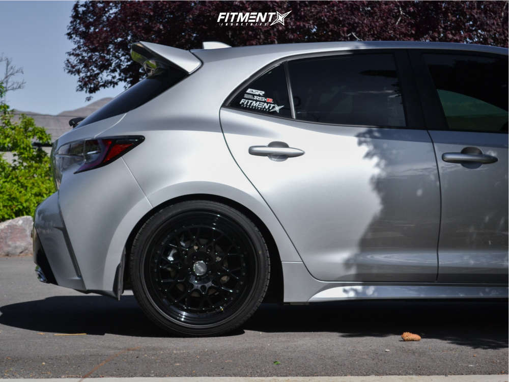 2020 Toyota Corolla XSE with 18x8.5 ESR Cs3 and Yokohama 225x40 on ...