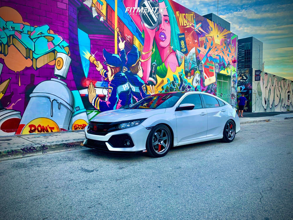 AVID1 AV6 18x8.5 35 Gloss Black | AV0618855G35GBK | Fitment Industries