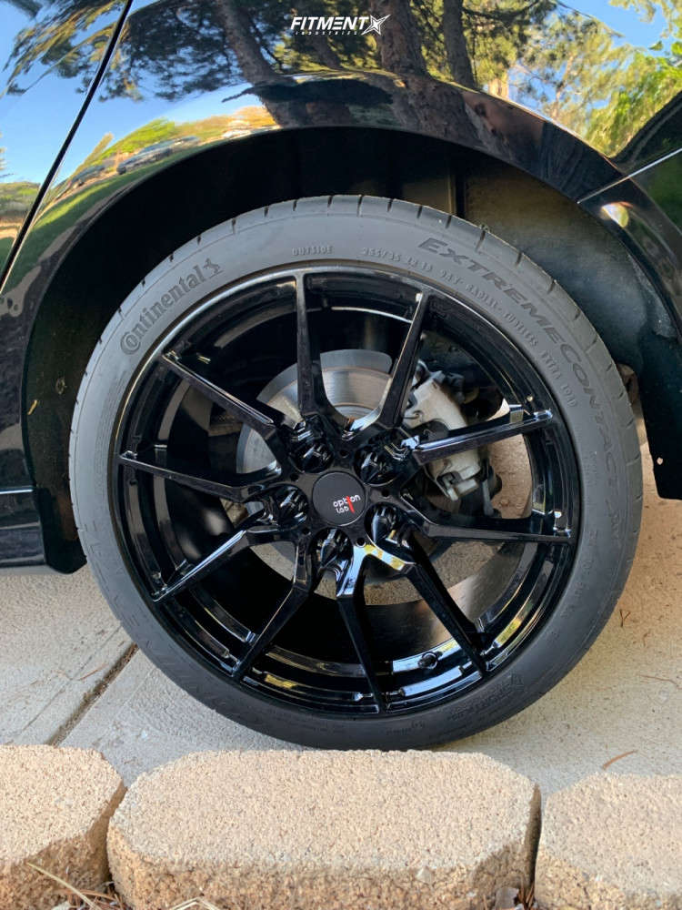 2017 Ford Focus ST with 18x8.5 Option Lab R716 and Continental 255x35 ...