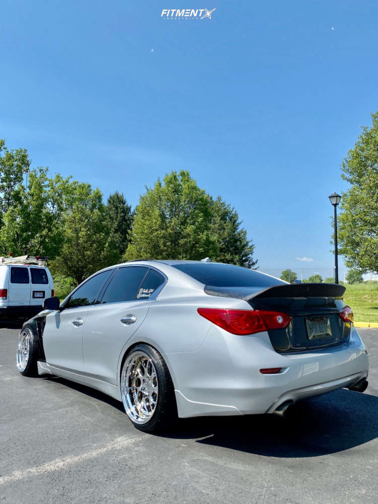 2015 INFINITI Q50 Base with 19x9.5 Aodhan Ds01 and Federal 225x35 on ...