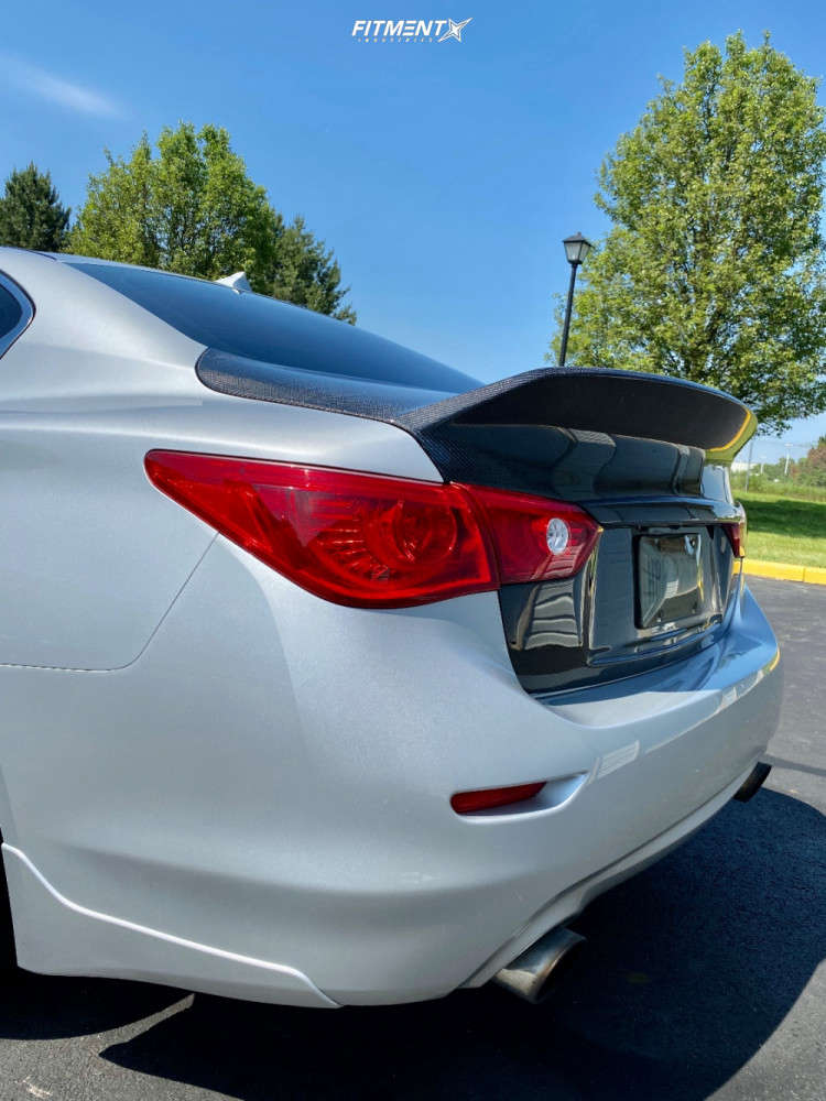 2015 INFINITI Q50 Base with 19x9.5 Aodhan Ds01 and Federal 225x35 on ...