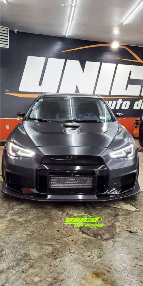 2014 Mitsubishi Lancer Evolution GSR with 18x9.5 Cosmis Racing XT-206R ...