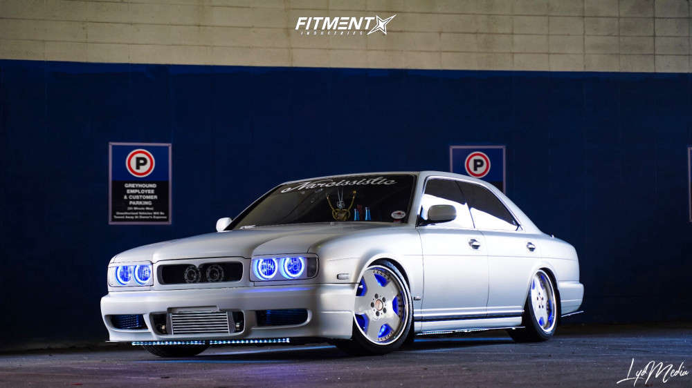 1992 Nissan Cedric Base with 18x8.5 Zauber STARFORM TYPE-D and Michelin ...