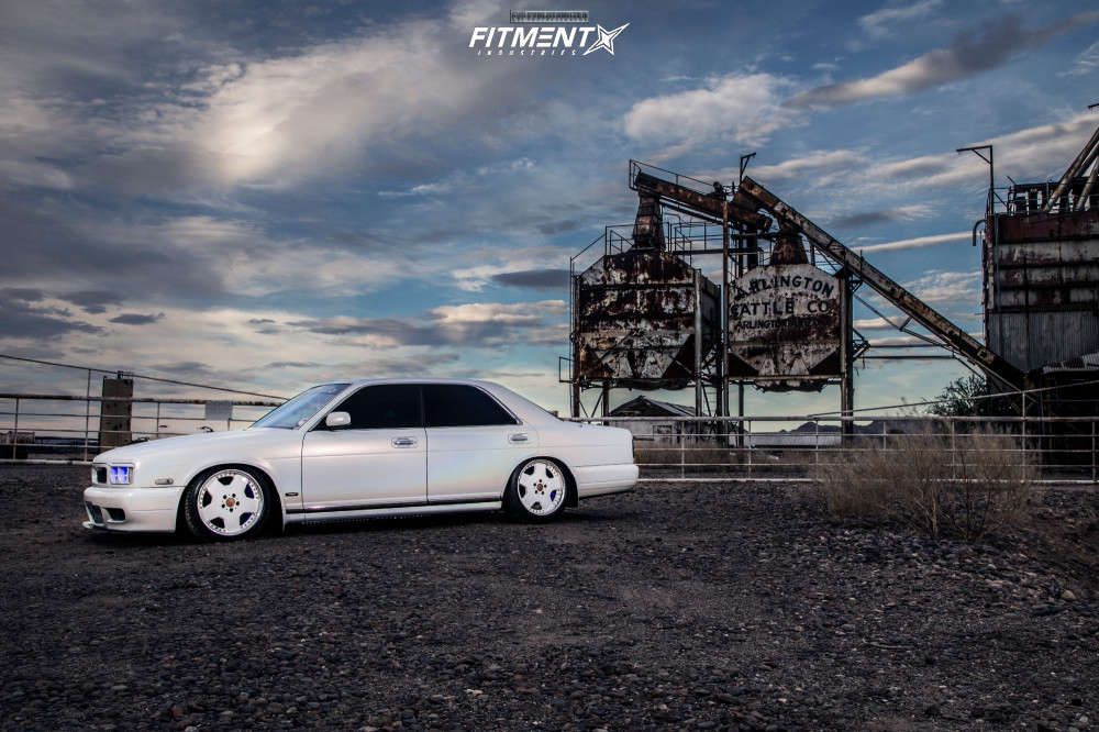 1992 Nissan Cedric Base with 18x8.5 Zauber STARFORM TYPE-D and Michelin ...