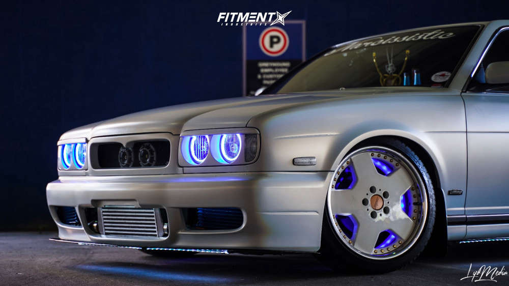 1992 Nissan Cedric Base with 18x8.5 Zauber STARFORM TYPE-D and Michelin ...