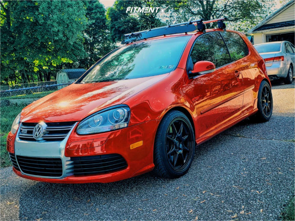 2008 Volkswagen R32 Base with 18x8 Konig Runlite and Federal 225x40 on ...