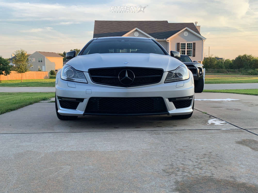 2013 Mercedes-Benz C63 AMG Base with 19x8.5 Niche Misano and Michelin ...