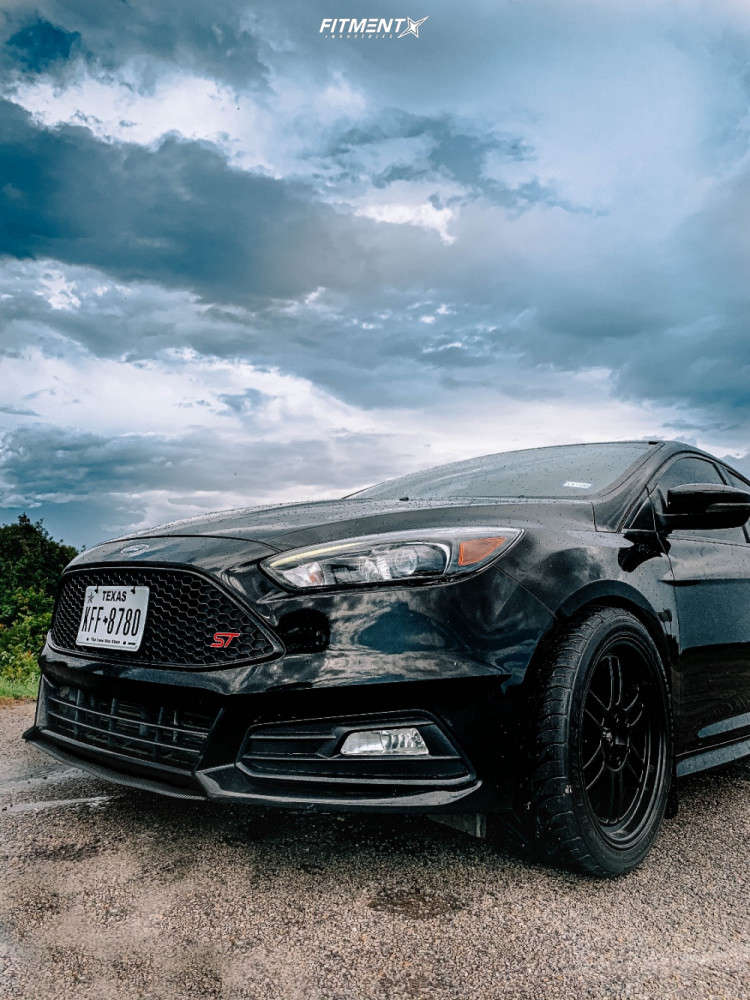 2017 Ford Focus ST with 18x8.5 MST Suzuka and Federal 245x40 on Stock ...