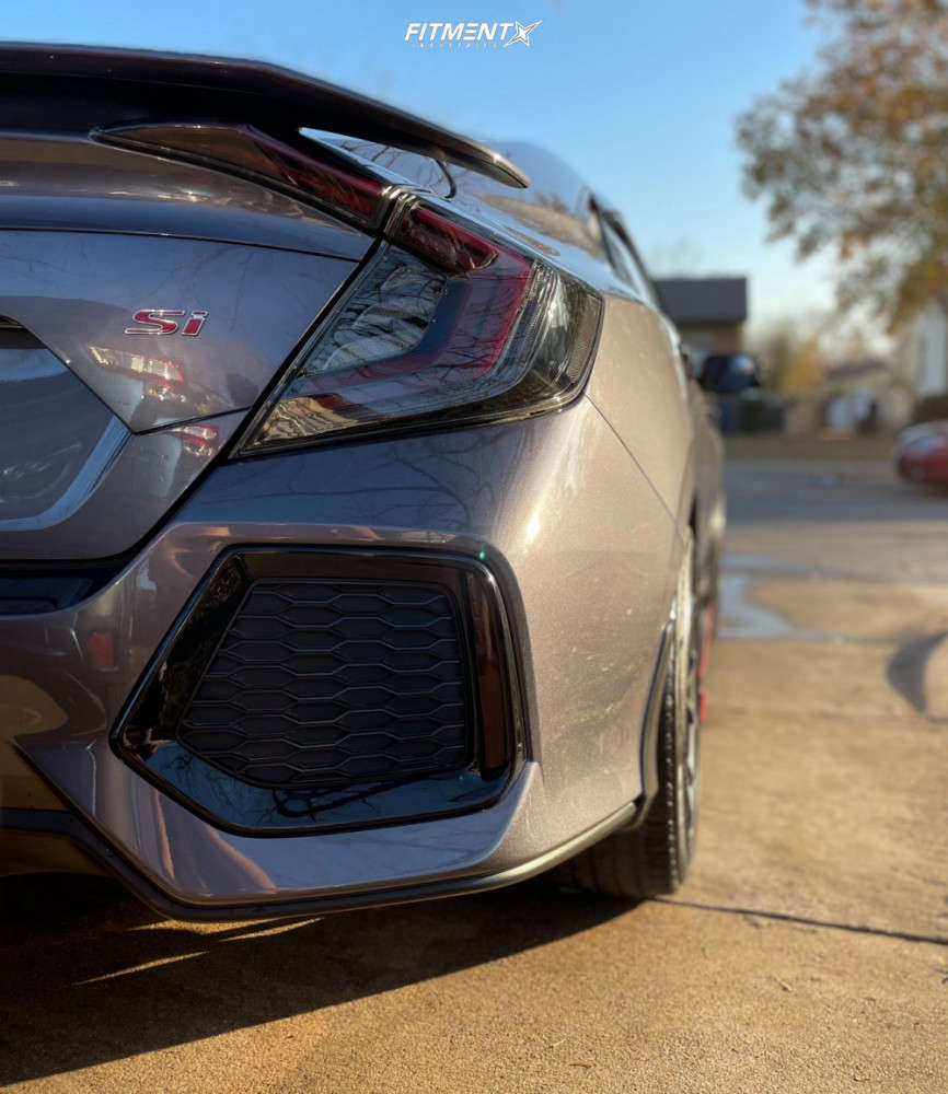 2019 Honda Civic Si with 18x8.5 Konig Ampliform and Goodyear 235x40 on ...