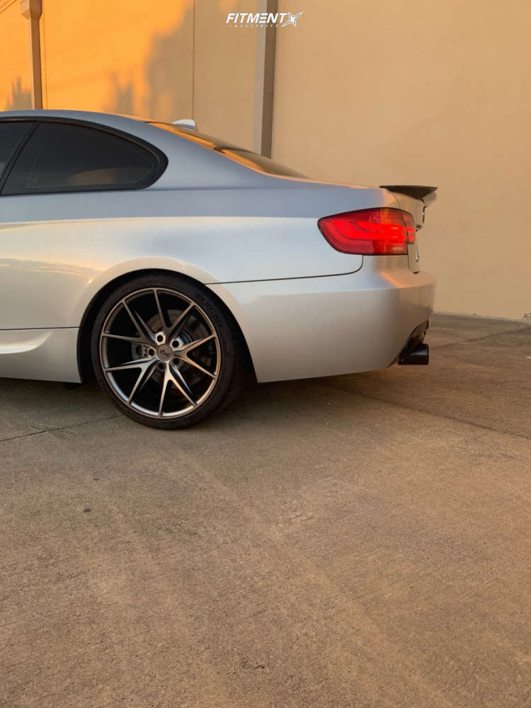 2011 BMW 335i Base with 19x8.5 Niche Misano and Michelin 235x35 on ...