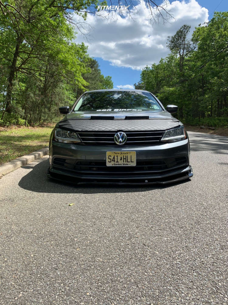 2017 Volkswagen Jetta S with 18x8.5 Rotiform Rse and Hankook 215x40 on ...