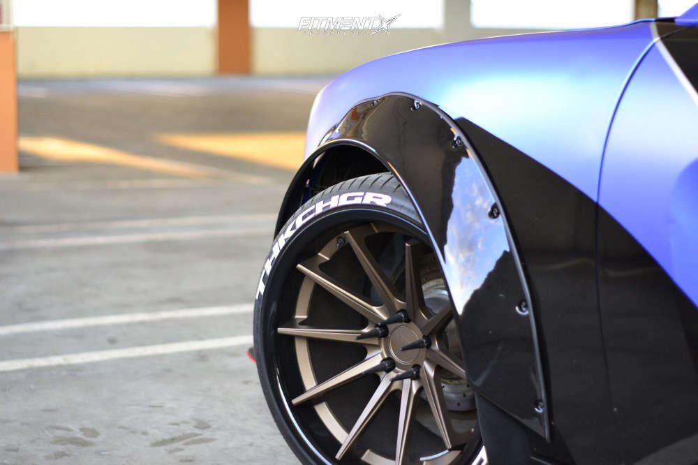 2014 Dodge Charger SE with 20x11.5 Ferrada FR4 and Hankook 305x25 on ...