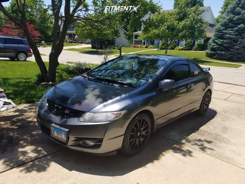 2011 Honda Civic Si 2dr Coupe (2.0L 4cyl 6M) with 18x8 Motegi Mr118 and ...