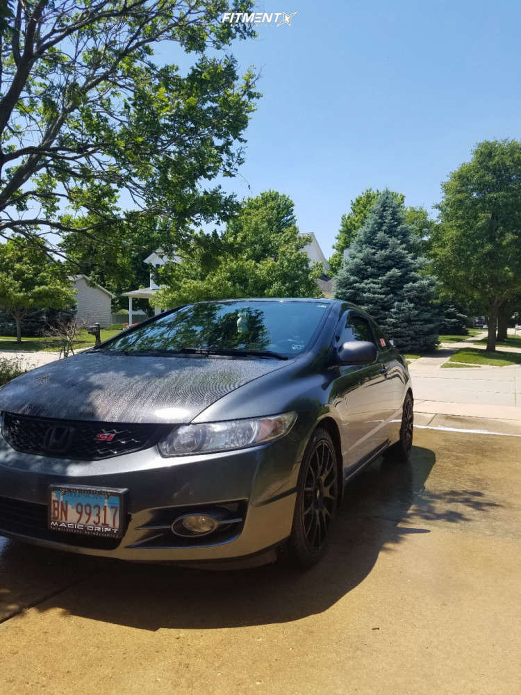 2011 Honda Civic Si 2dr Coupe (2.0L 4cyl 6M) with 18x8 Motegi Mr118 and ...