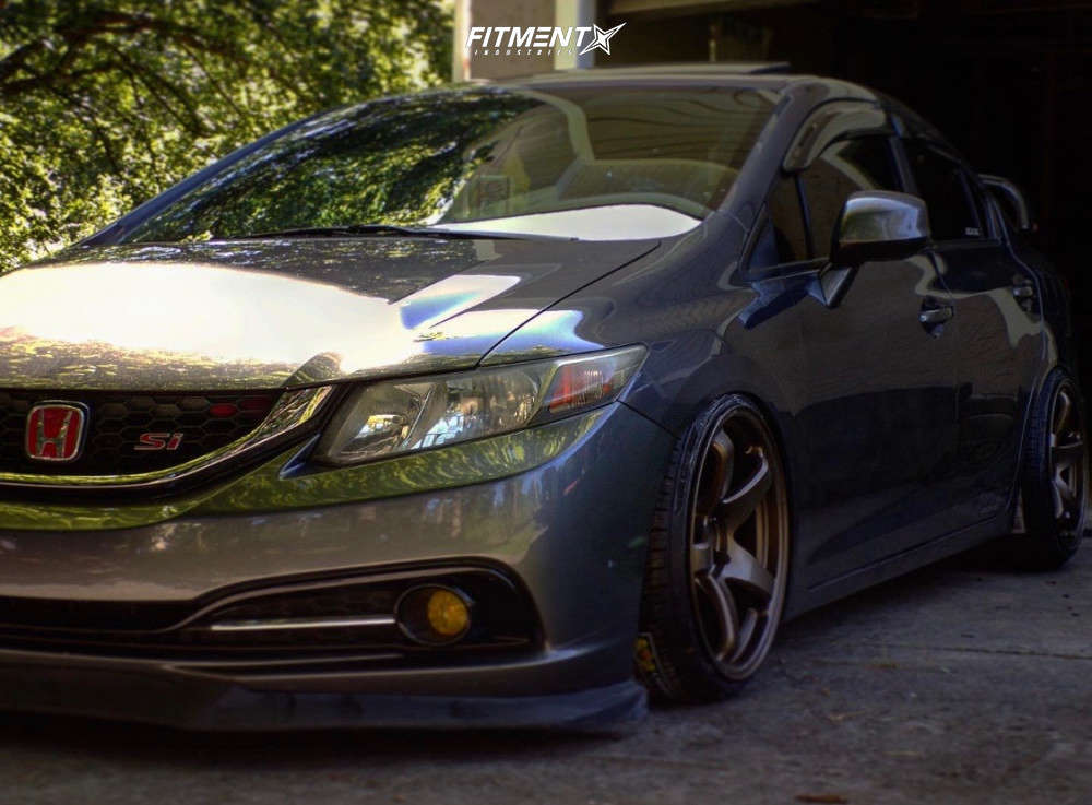 2013 Honda Civic Si with 18x9.5 GMR GMR-04 and Lionhart 215x35 on ...