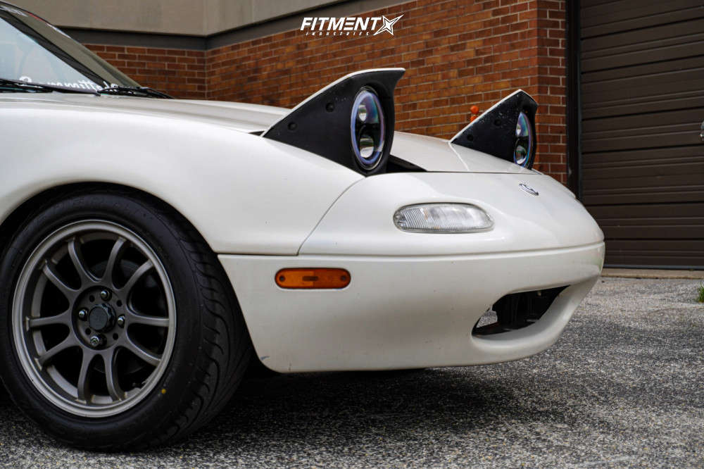 1995 Mazda MX-5 Miata Base with 15x7 TR Motorsport C1 and Federal ...