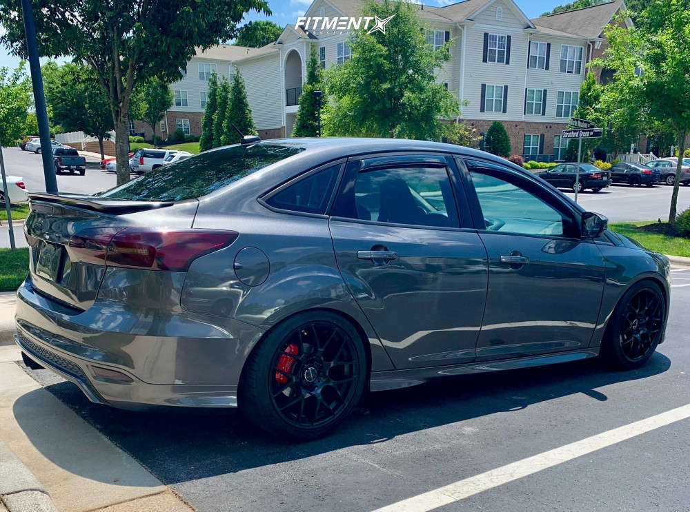 2015 Ford Focus SE with 18x8.5 Advan Gt and Delinte 235x40 on Coilovers ...