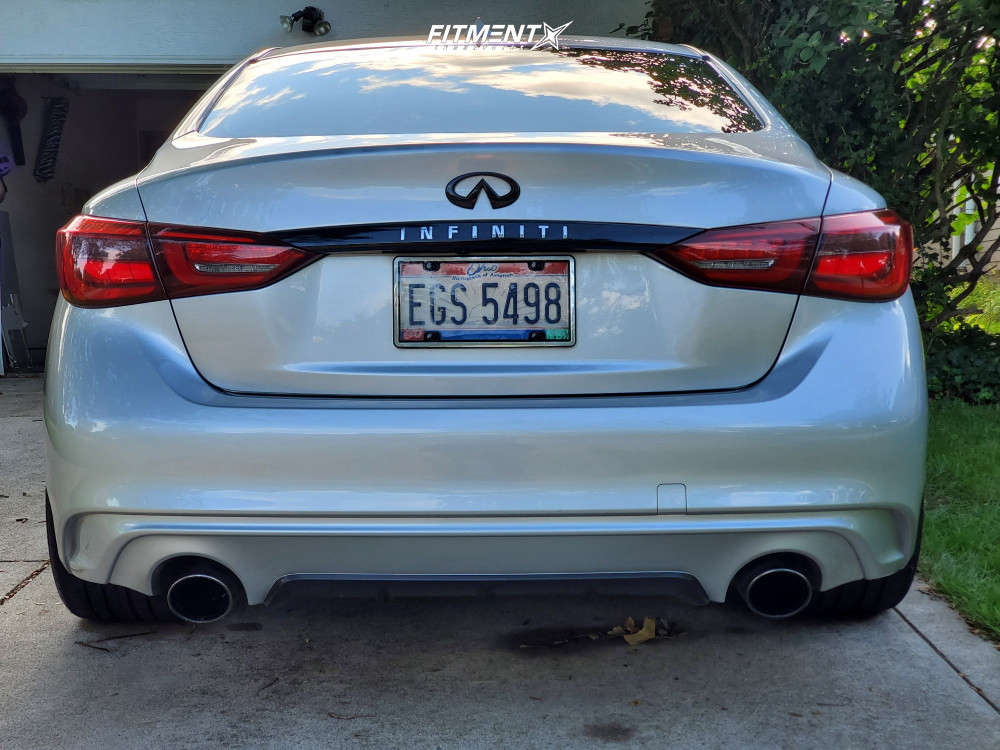 2018 INFINITI Q50 Luxe with 19x9.5 ESR Sr01 and Dunlop 245x40 on ...