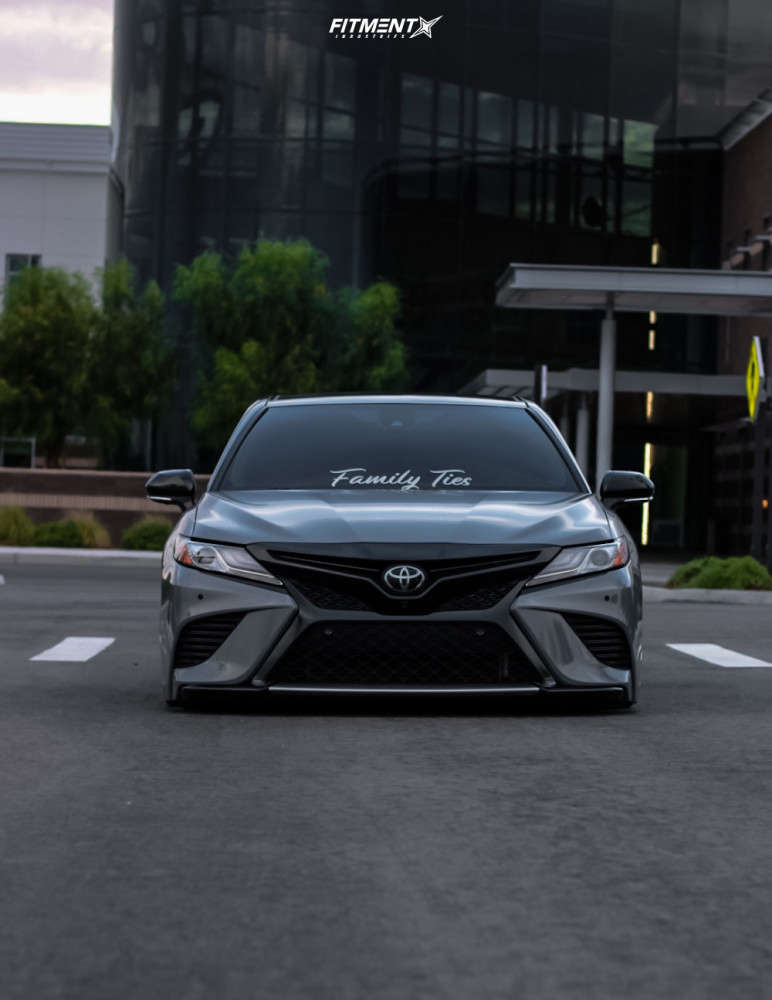 2019 Toyota Camry XSE with 19x8.5 Blaque Diamond Bd-3 and Nitto 245x35 ...