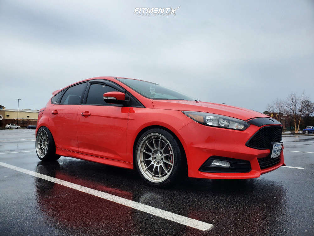 2016 Ford Focus ST with 18x9.5 Enkei Nt03 and Federal 255x35 on ...