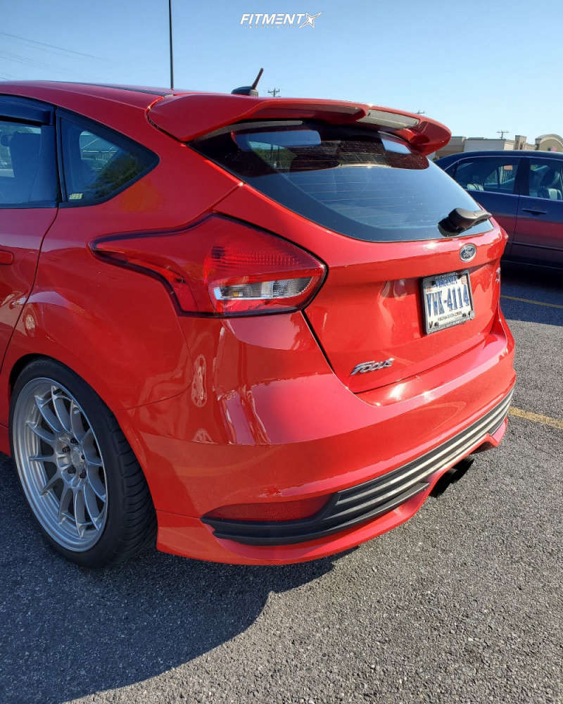 2016 Ford Focus ST with 18x9.5 Enkei Nt03 and Federal 255x35 on ...