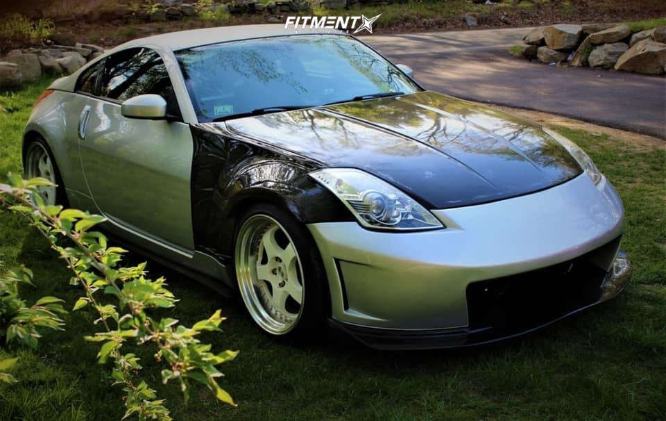 2006 Nissan 350Z Base with 19x10.5 ESR SR04 and Achilles 255x35 on ...