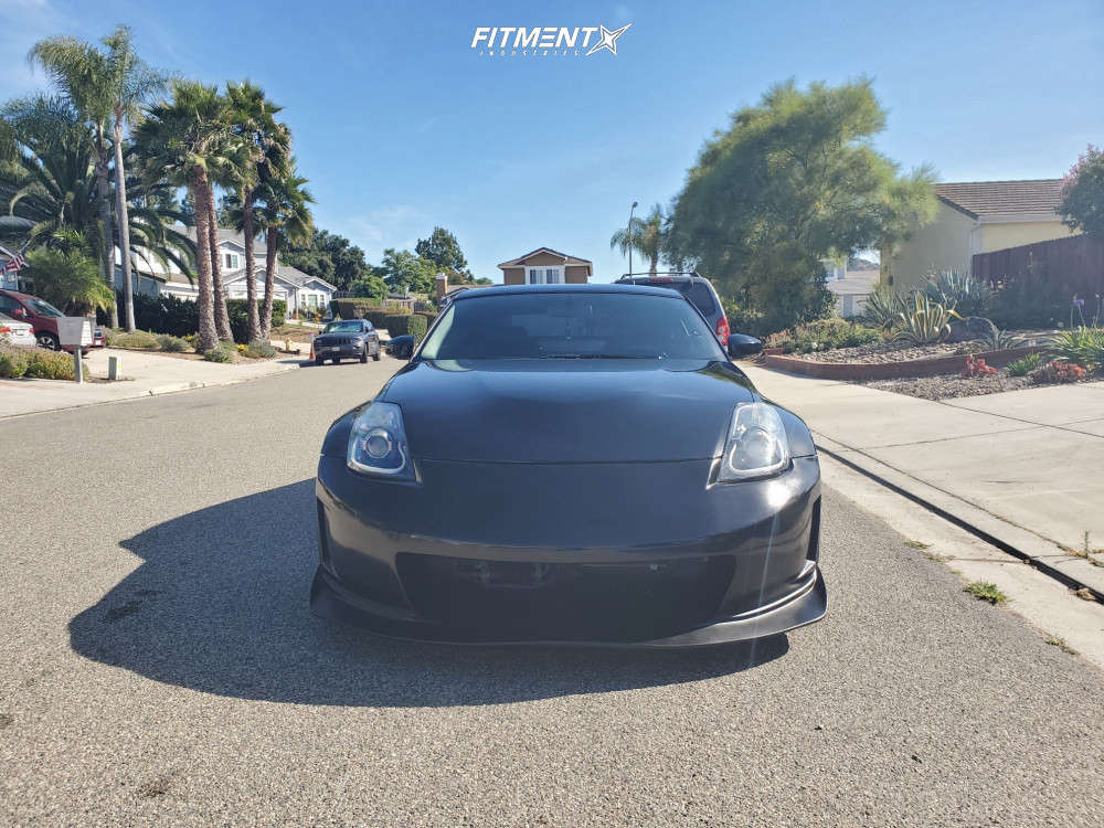 2008 Nissan 350Z Base with 19x9.5 Vordoven Forme 9 and Pirelli 235x30 ...