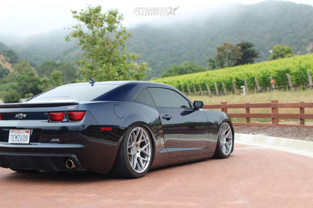 Slammed 5th Gen Camaro