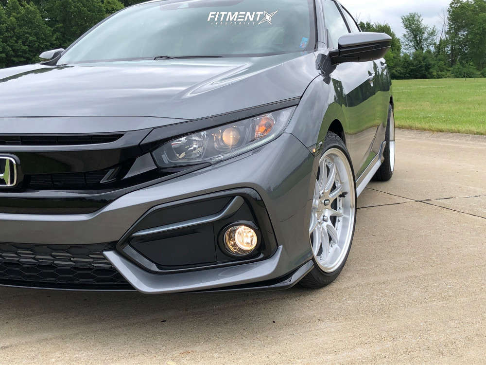 2020 Honda Civic Sport with 18x8.5 Aodhan Ds07 and Continental 235x40 ...